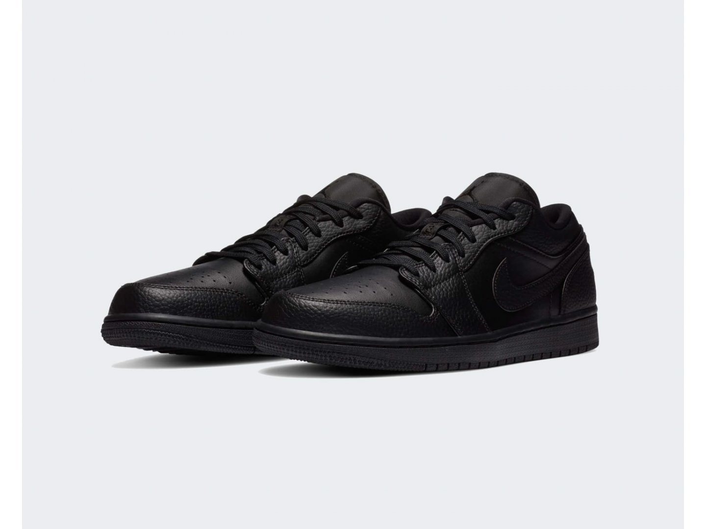 Кроссовки Air Jordan 1 Low / triple black 553558-091