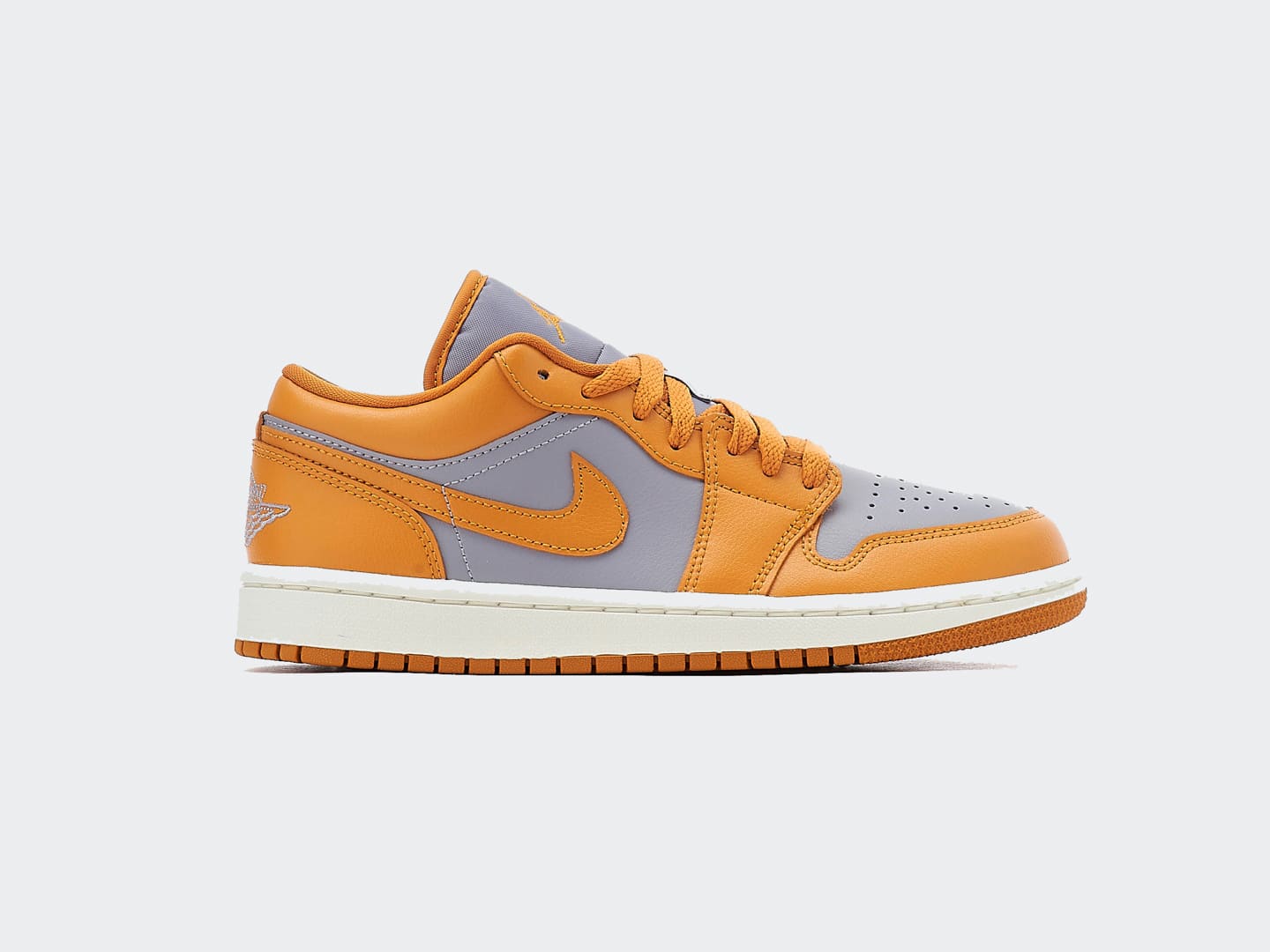 Кроссовки Air Jordan 1 Low / cement grey, chutney DC0774-020